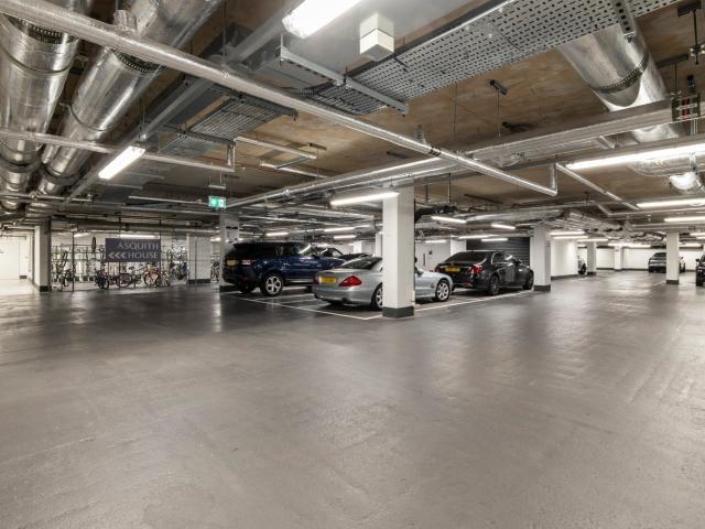 Apartment at Maida Avenue, City of Westminster