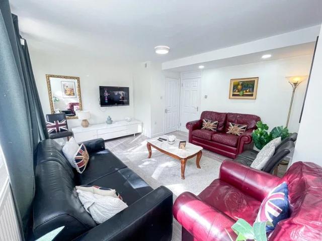 Apartment at Maida Vale, City of Westminster
