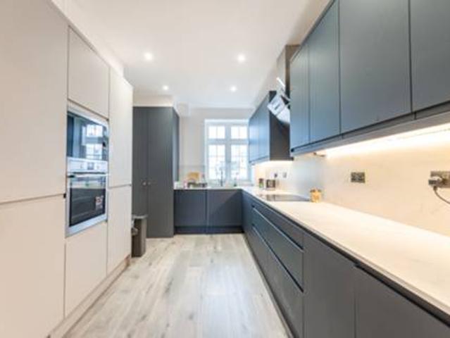 Apartment at Maida Vale, City of Westminster