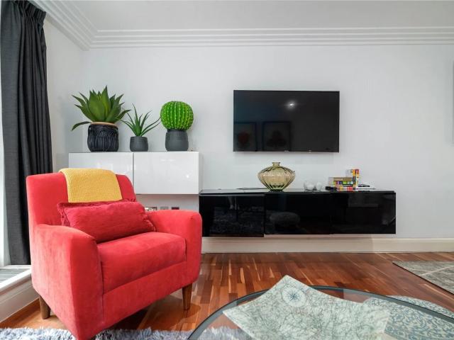 Apartment at Maiden Lane, City of Westminster