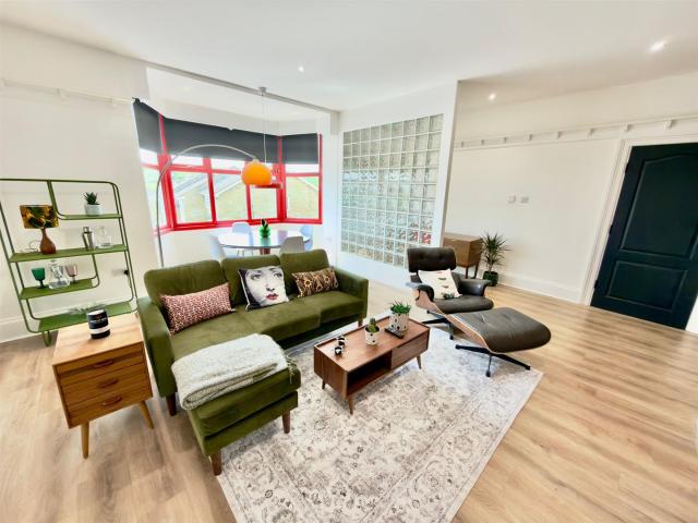 Apartment at Main Street, Leeds