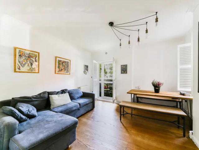Apartment at Maitland Park Villas, Greater London