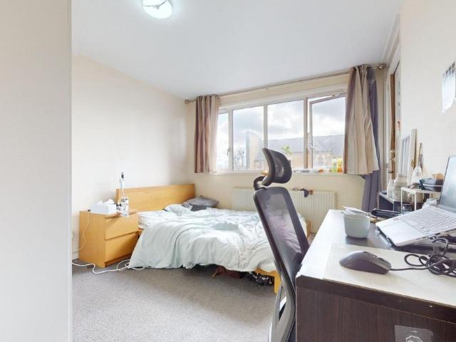 Apartment at Mallory Street, City of Westminster