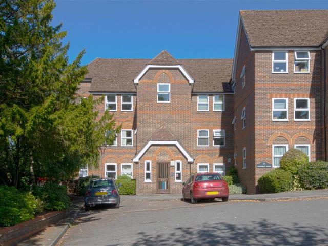 Apartment at Malmers Well Road, High Wycombe