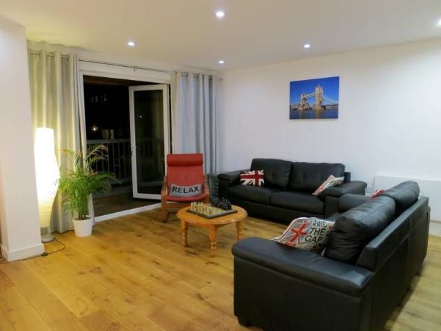 Apartment at Maltby Street, Greater London