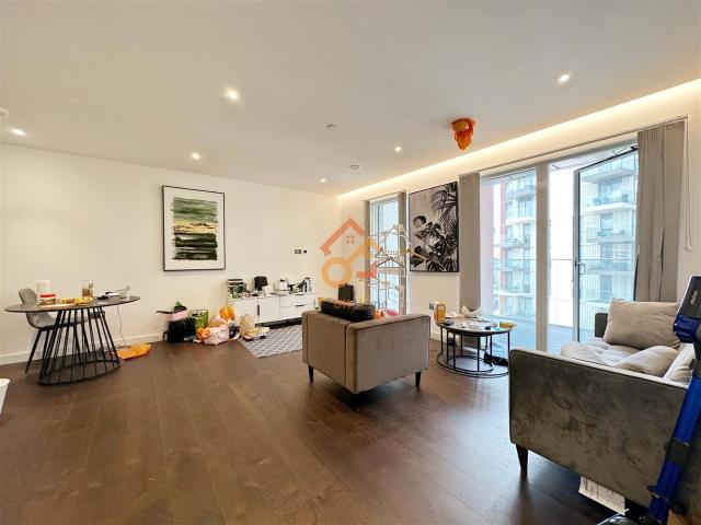 Apartment at Malthouse Road, Greater London