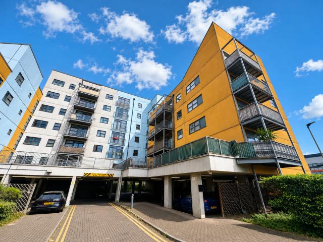 Apartment at Maltings Close, Greater London