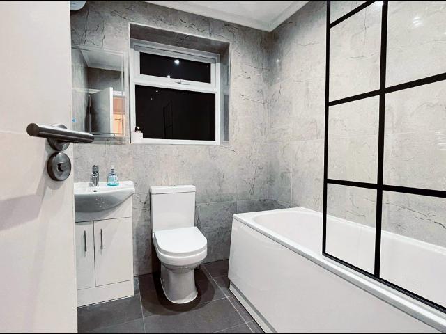 Apartment at Malvern Avenue, Greater London