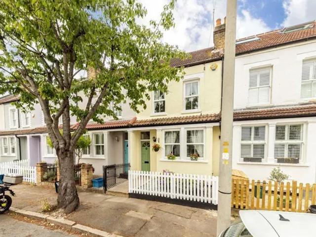 Apartment at Malvern Road, Greater London