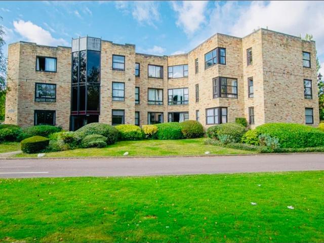 Apartment at Manhattan Drive, Cambridge
