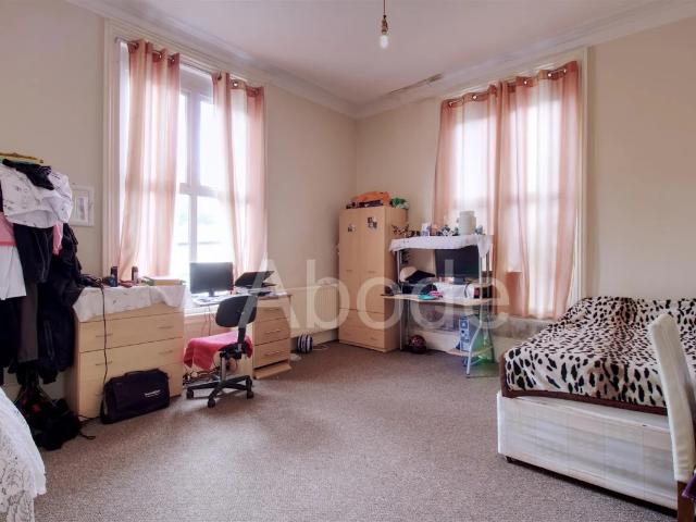 Apartment at Manor Drive, Leeds