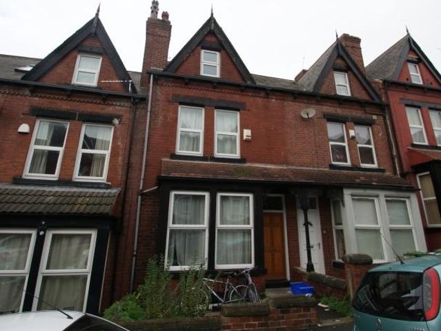 Apartment at Manor Drive, Leeds