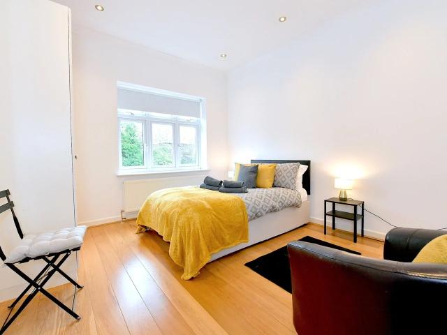 Apartment at Manor Hall Avenue, Greater London