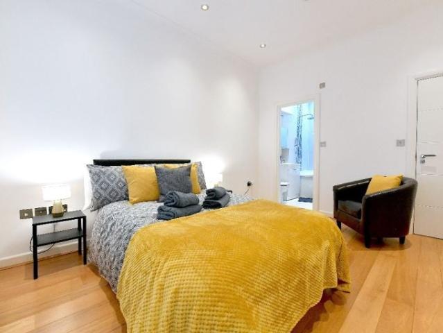 Apartment at Manor Hall Avenue, Greater London