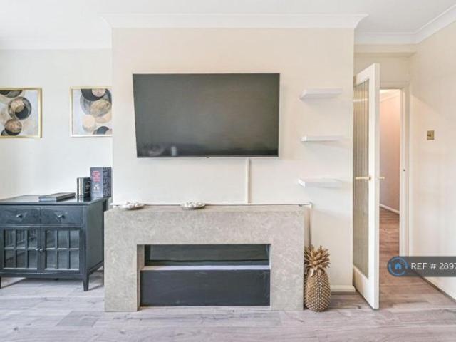 Apartment at Manor Road, Greater London