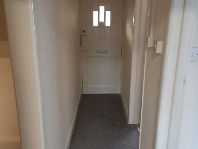Apartment at Manor Rise, Stone