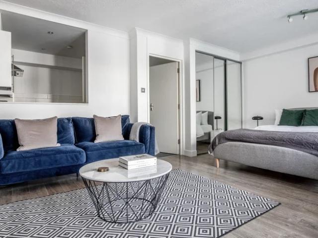 Apartment at Mansell Street, City of London