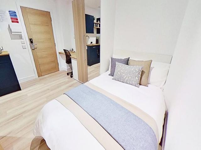 Apartment at Mansfield Road, Nottingham