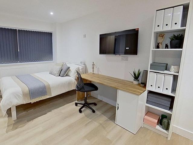 Apartment at Mansfield Road, Nottingham