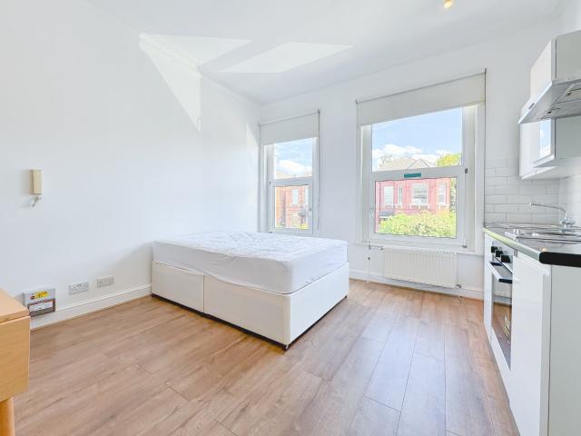Apartment at Manstone Road, Greater London