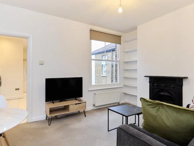 Apartment at Mantlet Close, Greater London
