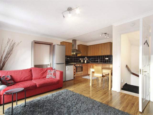 Apartment at Maple Mews, City of Westminster