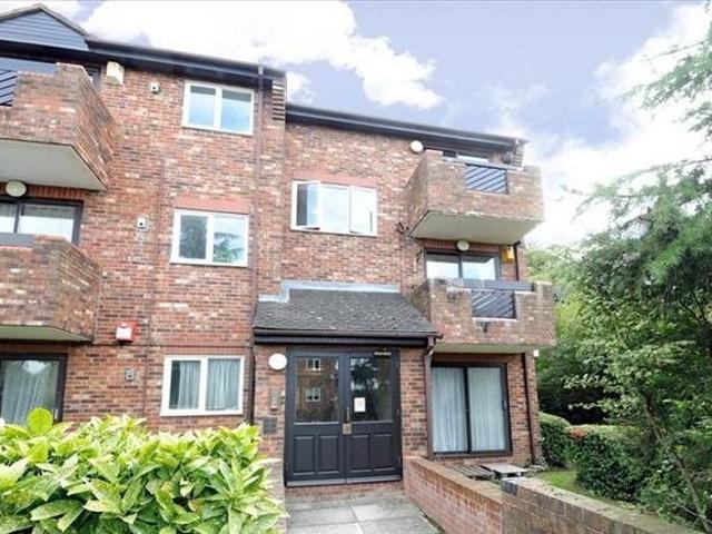 Apartment at Maple Mews, Greater London