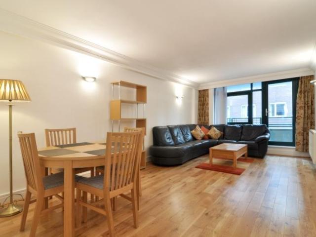 Apartment at Maple Street, Greater London