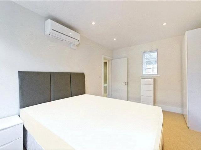 Apartment at Maple Street, Greater London