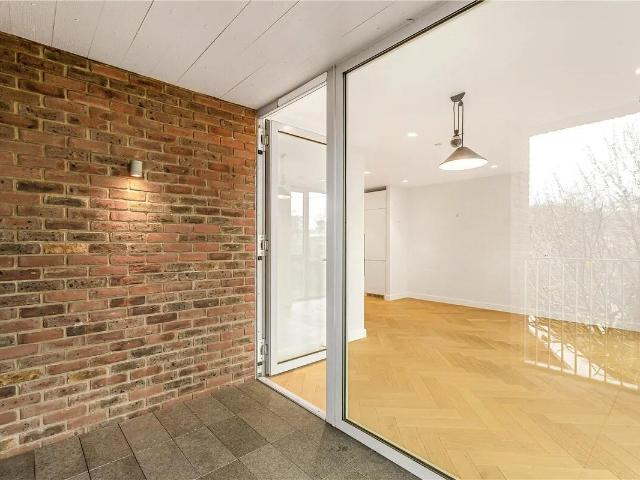 Apartment at Maple Path, Greater London