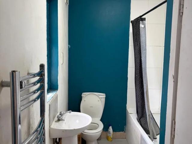 Apartment at Maple Road, Greater London