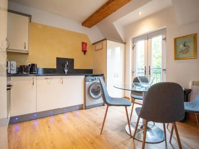 Apartment at Mapperley Road, Nottingham