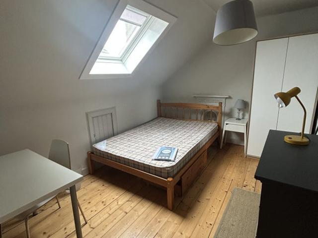 Room at Marchmont Road, City of Edinburgh