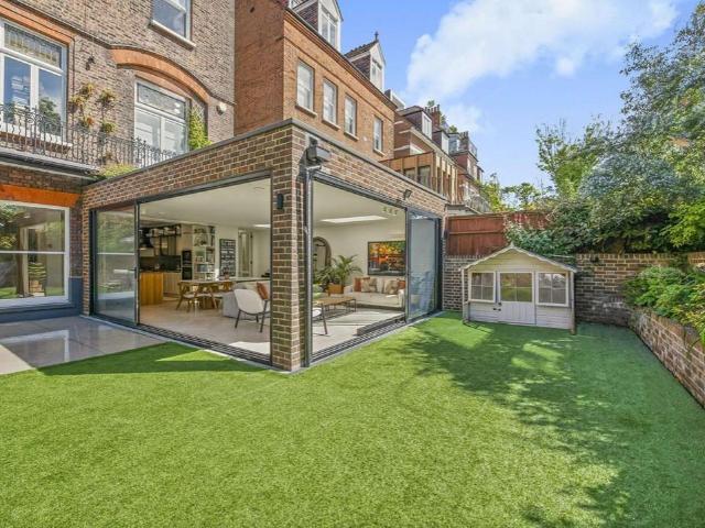 Apartment at Maresfield Gardens, Greater London