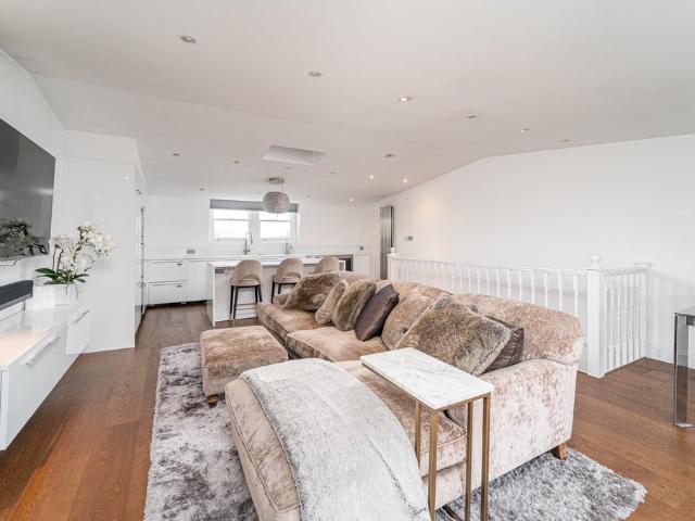 Apartment at Maresfield Gardens, Greater London