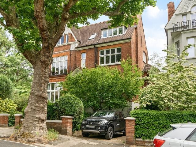 Apartment at Maresfield Gardens, Greater London