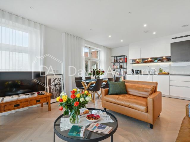 Apartment at Market Road, Greater London