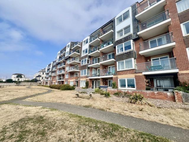 Apartment at Marine Parade, Arun