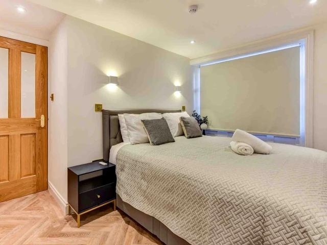 Apartment at Marine Square, Brighton