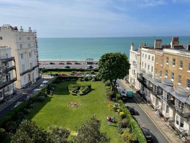 Apartment at Marine Square, Brighton