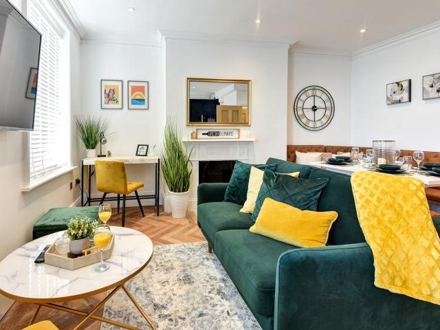 Apartment at Marine Square, Brighton