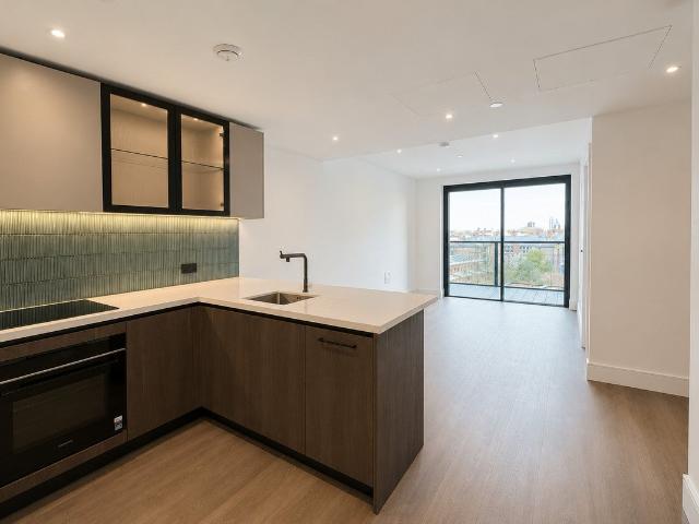 Apartment at Marian Place, Greater London