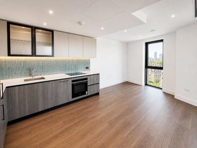 Apartment at Marian Place, Greater London