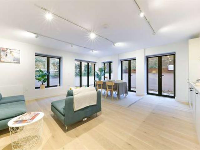 Apartment at Marischal Road, Greater London