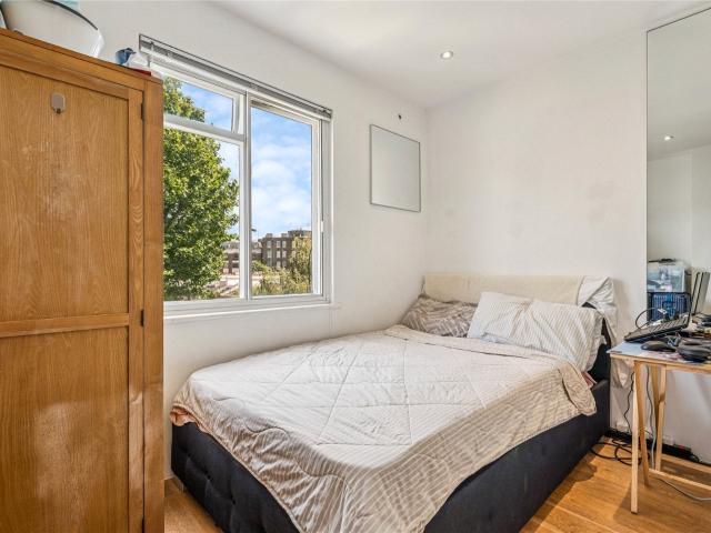 Apartment at Marloes Road, Greater London