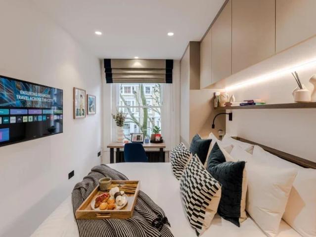 Apartment at Marloes Road, Greater London