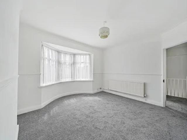 Apartment at Marlborough Close, Greater London