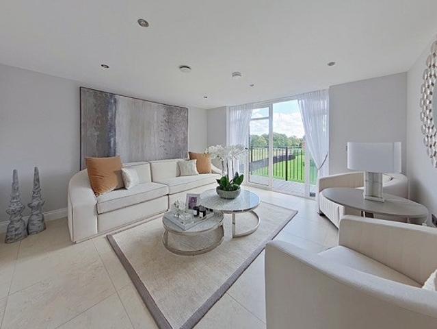 Apartment at Marlborough Drive, Hertsmere