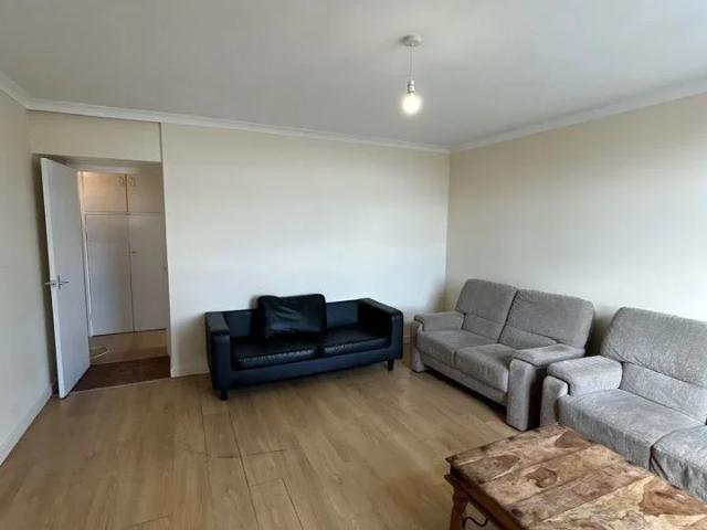 Apartment at Marlborough Hill, Greater London