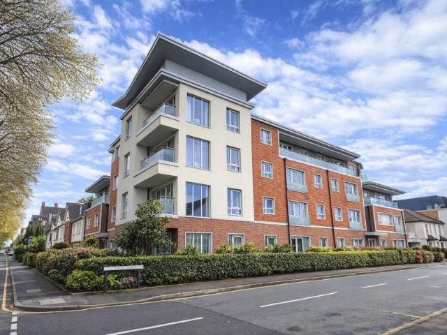 Apartment at Marlborough Road, Woking